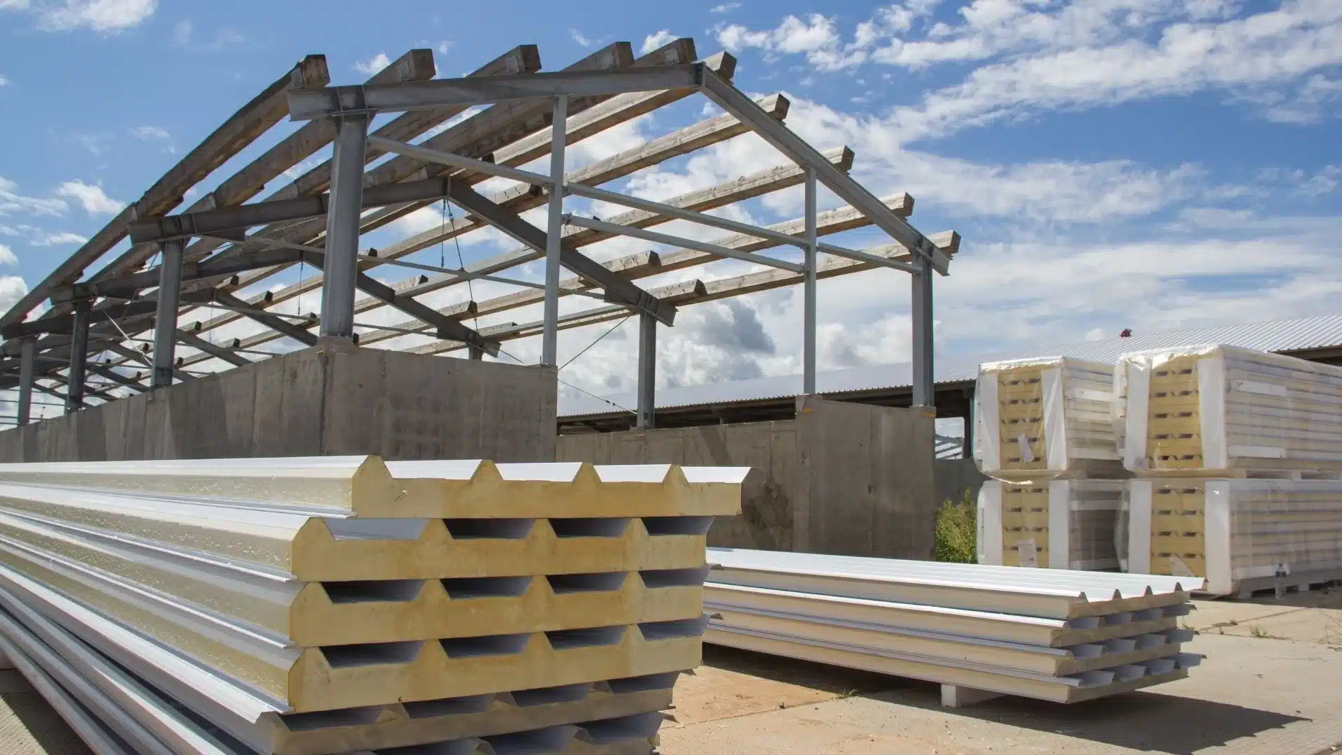 Sandwich Panel Types and Products in Compliance with European Standards